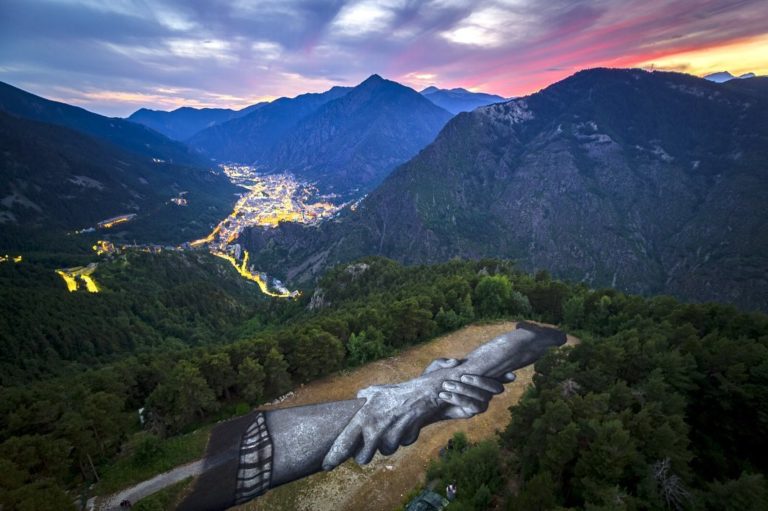 SAYPE project BEYOND WALLS - Berlin - I Support Street ArtI Support ...